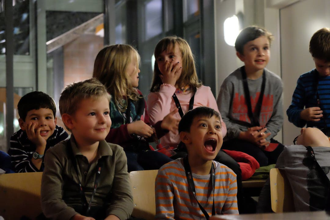 Weiningen - Schule im Ausnahme-Zustand: 110 Kinder besuchen die Erzählnacht Weiningen - Schule im Ausnahme-Zustand: 110 Kinder besuchen die Erzählnacht
