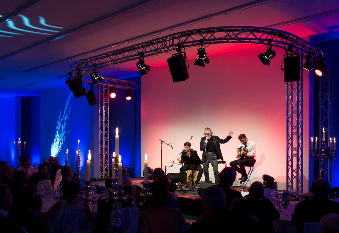 Aarau Gala F r Das Kunsthaus Mit Stargast Dieter Meier aarau-gala-f-r-das-kunsthaus-mit-stargast-dieter-meier