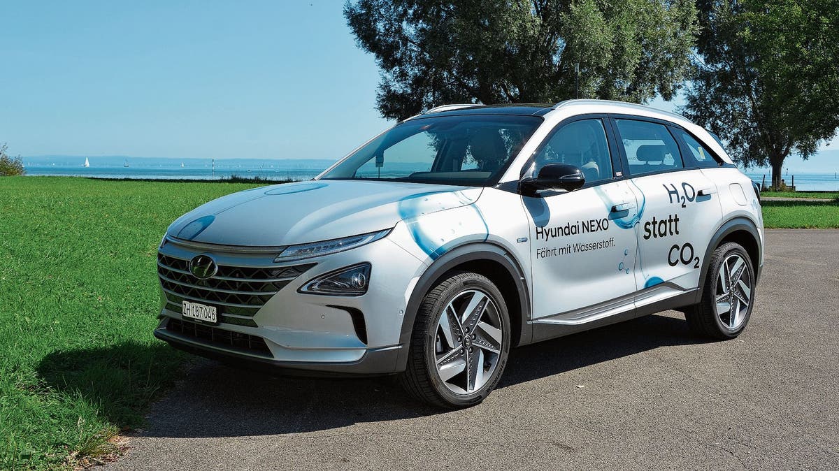Klimaneutral - Wasserstoff-Autos von Hyundai parken selbständig und ...